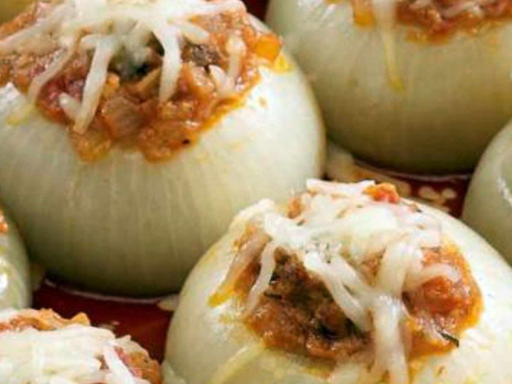 CEBOLLAS RELLENAS CON CARNE - Fundación Educacional